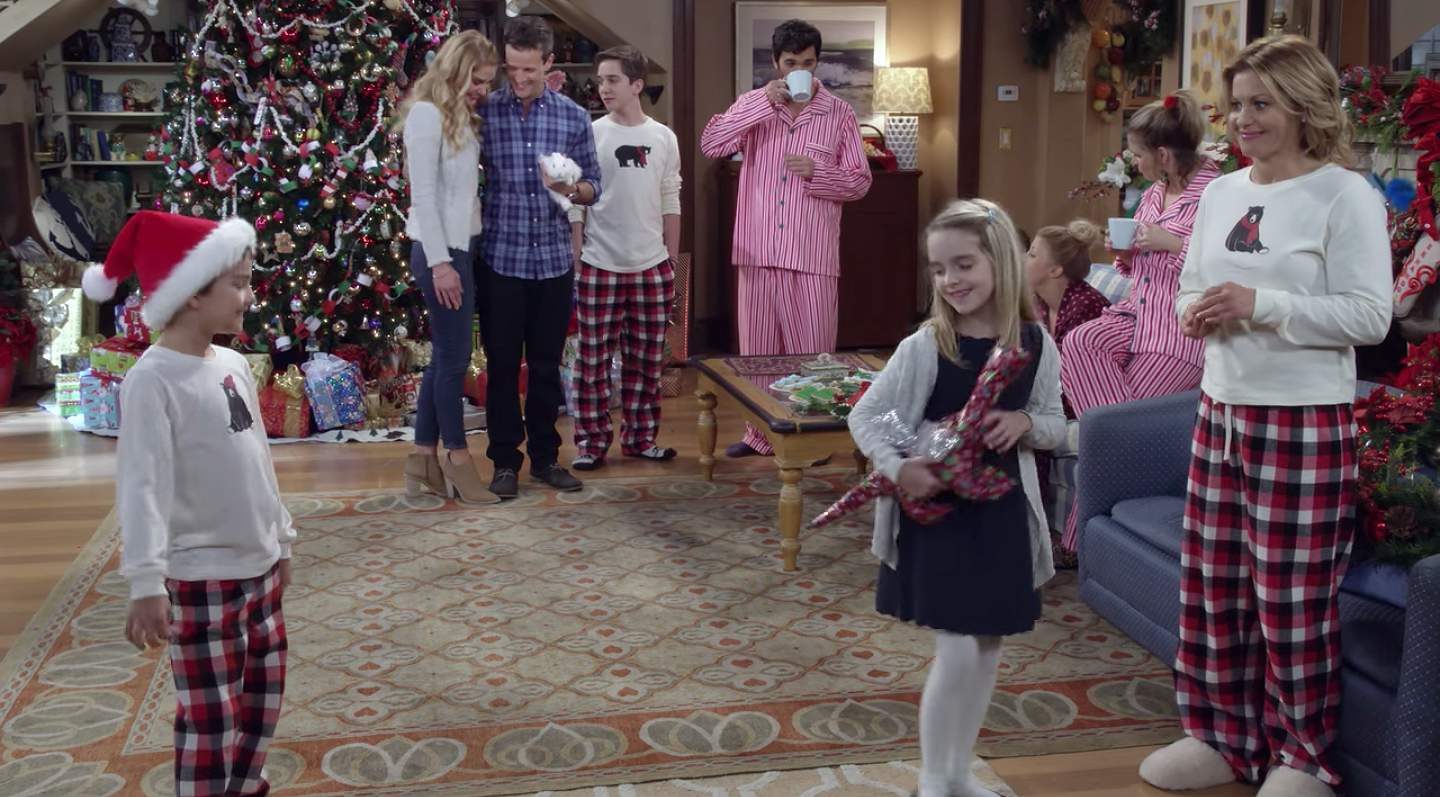 Outfits from Fuller House Season 2, Episode 10 – Nutcrackers - Cute ...